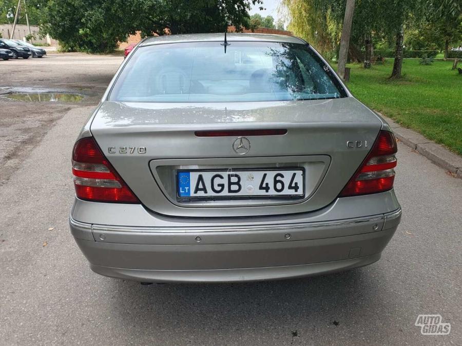 Mercedes-Benz c-270 2005 Kauņa, ar dzinēja tilpumu 2.70 L un nobraukumu 202 tūkst. km par 1950 €, foto 6 vietnē AUTOMOTO.COM.LV