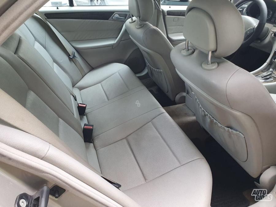 Mercedes-Benz c-270 2005 Kauņa, ar dzinēja tilpumu 2.70 L un nobraukumu 202 tūkst. km par 1950 €, foto 8 vietnē AUTOMOTO.COM.LV