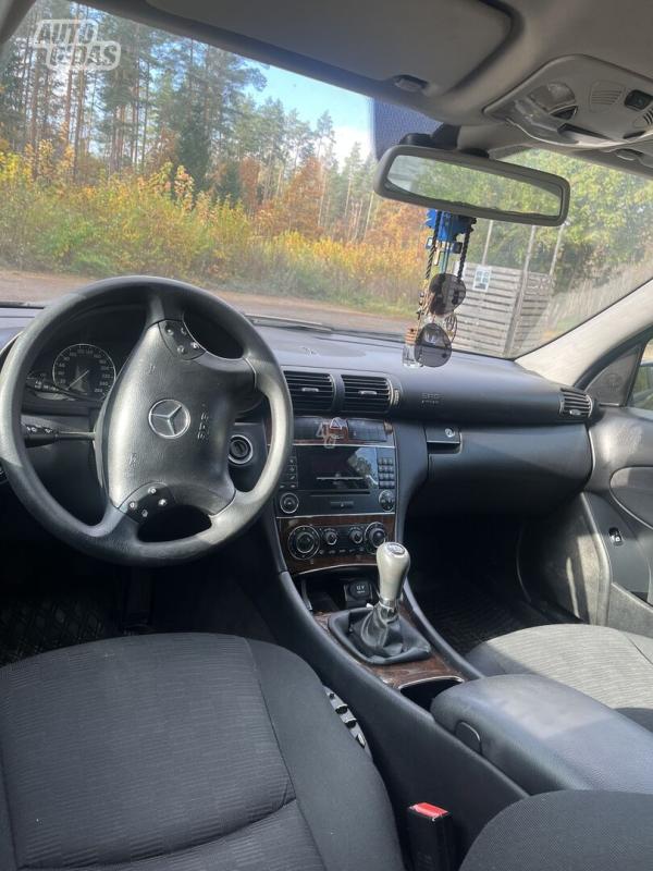 Mercedes-Benz c-270 2005 Varėna vietnē Mercedes-Benz c-270 2005 Varėna, ar dzinēja tilpumu 2.70 L un nobraukumu 330 tūkst. km par 2000 €, foto 9 vietnē AUTOMOTO.COM.LV