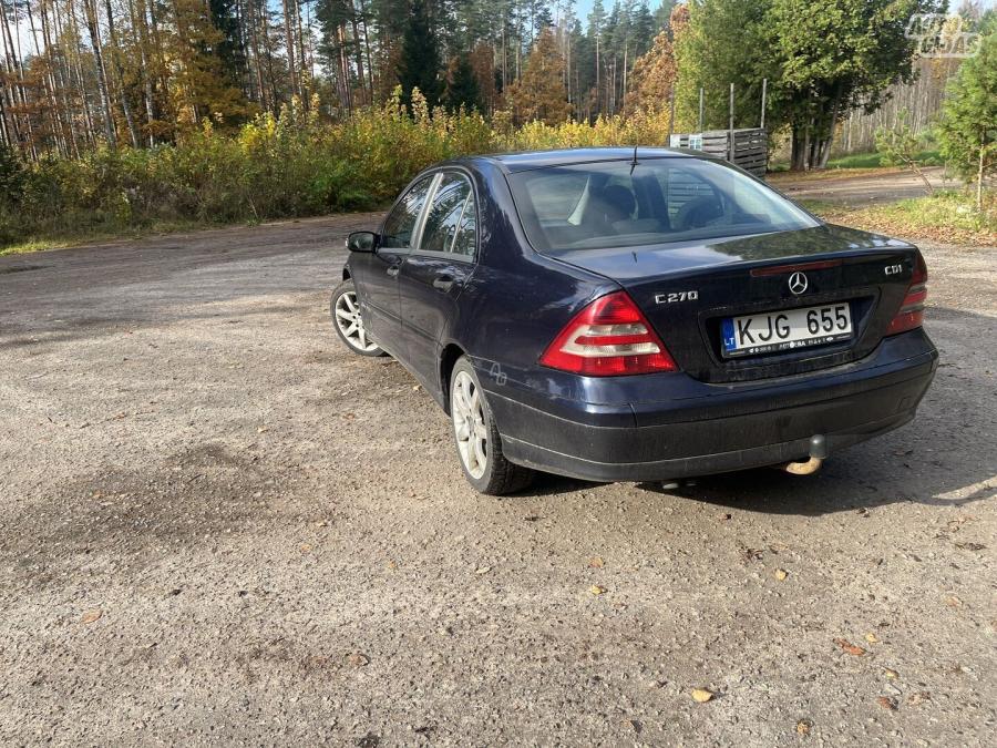 Мерседес Ц 270 2005 в Варена, объемом двигателя 2.70 л и пробегом 330 тыс. км за 2000 €, фото 13 на AUTOMOTO.COM.LV