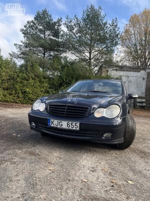 Мерседес Ц 270 2005 в Варена, объемом двигателя 2.70 л и пробегом 330 тыс. км за 2000 €, фото 18 на AUTOMOTO.COM.LV