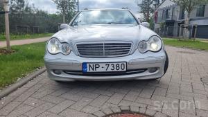 Mercedes-Benz c-270 2002 Rīga, ar dzinēja tilpumu 2.70 L un nobraukumu 358 tūkst. km par 3750 €, foto 9 vietnē AUTOMOTO.COM.LV