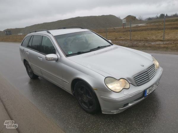 Мерседес Ц 270 2002 в Клайпеда, объемом двигателя 2.70 л и пробегом 290 тыс. км за 1550 €, фото 2 на AUTOMOTO.COM.LV