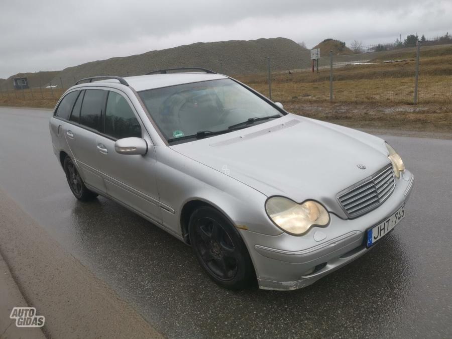 Мерседес Ц 270 2002 в Клайпеда, объемом двигателя 2.70 л и пробегом 290 тыс. км за 1550 €, фото 3 на AUTOMOTO.COM.LV