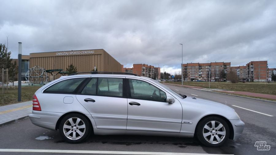 Mercedes-Benz c-270 2003 Klaipėda, ar dzinēja tilpumu 2.70 L un nobraukumu 378 tūkst. km par 1790 €, foto 3 vietnē AUTOMOTO.COM.LV