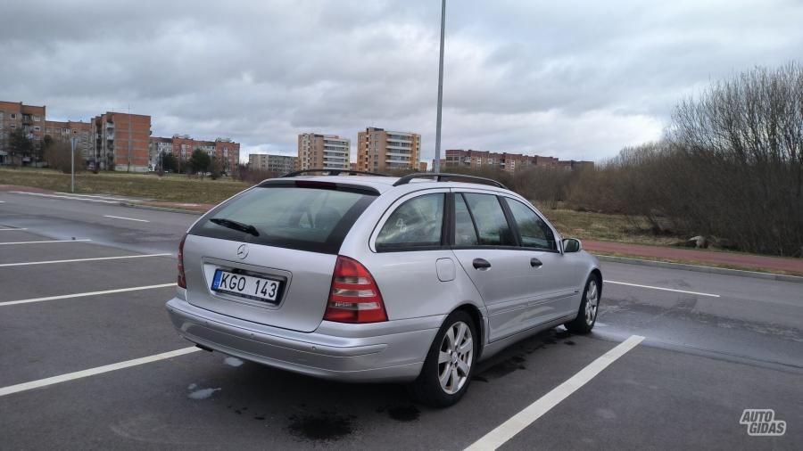 Mercedes-Benz c-270 2003 Klaipėda, ar dzinēja tilpumu 2.70 L un nobraukumu 378 tūkst. km par 1790 €, foto 4 vietnē AUTOMOTO.COM.LV