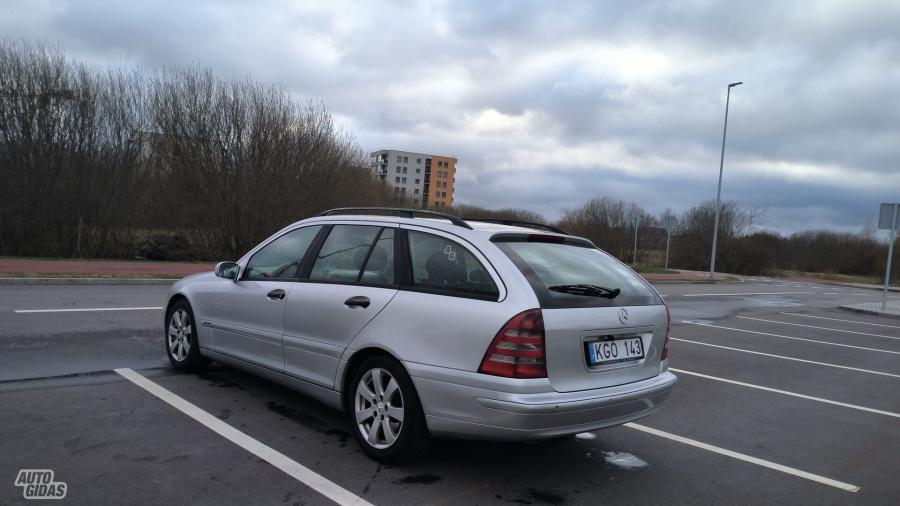Mercedes-Benz c-270 2003 Klaipėda, ar dzinēja tilpumu 2.70 L un nobraukumu 378 tūkst. km par 1790 €, foto 5 vietnē AUTOMOTO.COM.LV