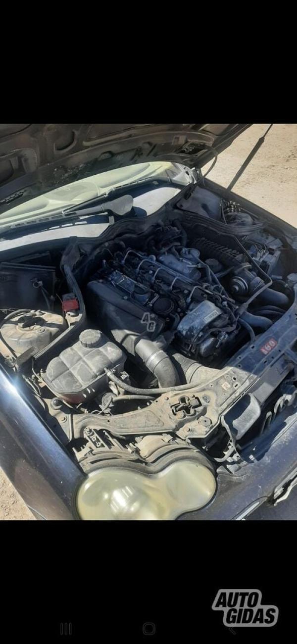 Mercedes-Benz c-270 2004 in Kaunas, with an engine capacity of 2.70 L and mileage of 33 thousand km for 1500 €, photo 2 on AUTOMOTO.COM.LV