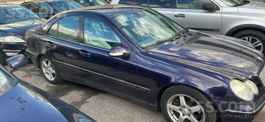 Violet Mercedes-Benz c-270 2003 in Riga, with an engine capacity of 2.70 L and mileage of 416 thousand km for 1300 €, photo 1 on AUTOMOTO.COM.LV