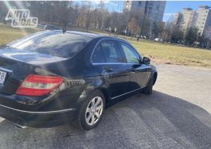Черный Мерседес Ц 280 2007 в Каунас, объемом двигателя 3.00 л и пробегом 360 тыс. км за 5500 €, фото 3 на AUTOMOTO.COM.LV