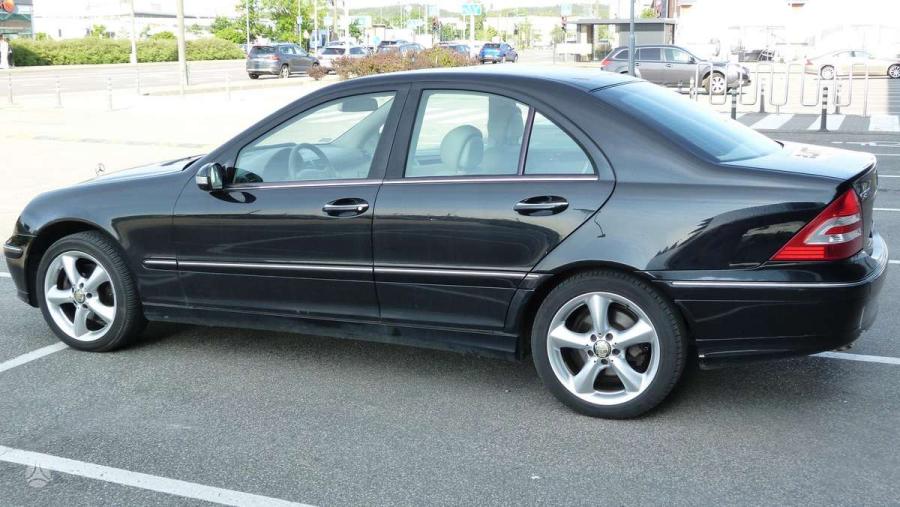 Black Mercedes-Benz c-280 2007 in Vilnius, with an engine capacity of 0.00 L and mileage of 78 thousand km for 5250 €, photo 31 on AUTOMOTO.COM.LV