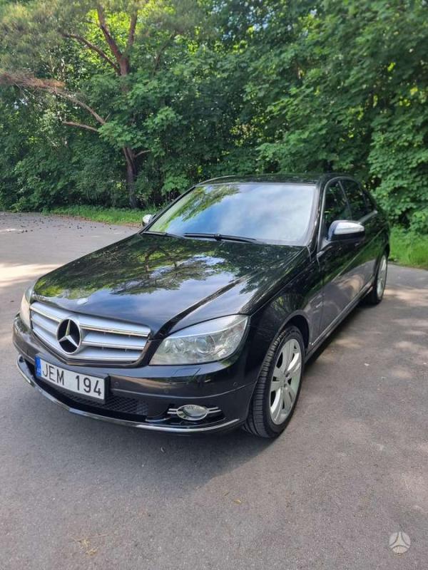 Black Mercedes-Benz c-280 2007 in Klaipeda, with an engine capacity of 3.00 L and mileage of 175 thousand km for 7000 €, photo 1 on AUTOMOTO.COM.LV