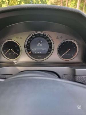 Black Mercedes-Benz c-280 2007 in Klaipeda, with an engine capacity of 3.00 L and mileage of 175 thousand km for 7000 €, photo 10 on AUTOMOTO.COM.LV