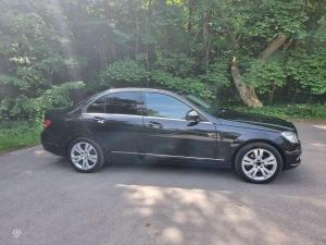 Black Mercedes-Benz c-280 2007 in Klaipeda, with an engine capacity of 3.00 L and mileage of 175 thousand km for 7000 €, photo 15 on AUTOMOTO.COM.LV