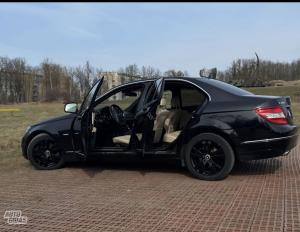 Melns Mercedes-Benz c-280 2007 Klaipėda, ar dzinēja tilpumu 3.00 L un nobraukumu 340 tūkst. km par 5750 €, foto 4 vietnē AUTOMOTO.COM.LV