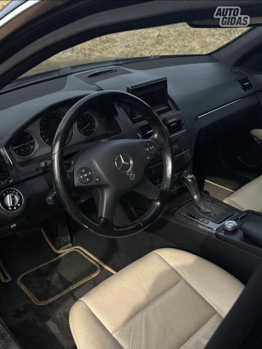 Melns Mercedes-Benz c-280 2007 Klaipėda, ar dzinēja tilpumu 3.00 L un nobraukumu 340 tūkst. km par 5750 €, foto 5 vietnē AUTOMOTO.COM.LV
