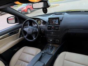 Black Mercedes-Benz c-280 2009 in Kaunas, with an engine capacity of 3.00 L and mileage of 199 thousand km for 6500 €, photo 8 on AUTOMOTO.COM.LV