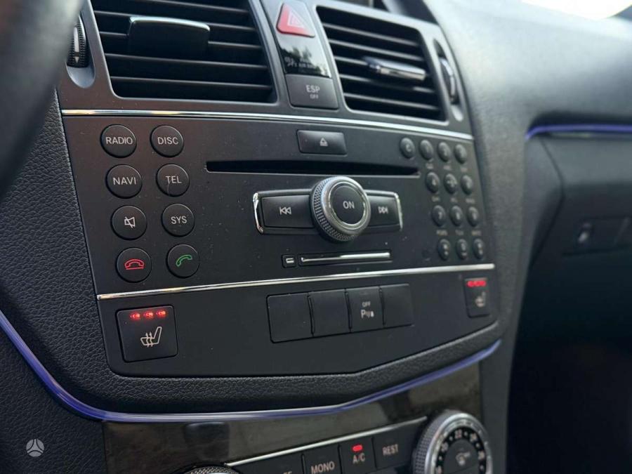 Black Mercedes-Benz c-280 2009 in Kaunas, with an engine capacity of 3.00 L and mileage of 199 thousand km for 6500 €, photo 17 on AUTOMOTO.COM.LV