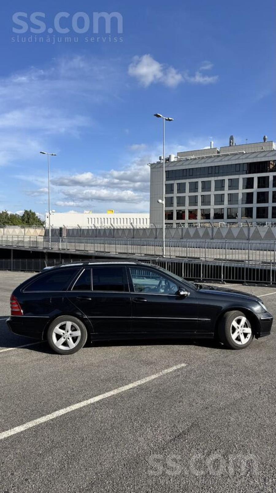 Melns Mercedes-Benz c-280 2006 Rīga, ar dzinēja tilpumu 3.00 L un nobraukumu 158 tūkst. km par 4299 €, foto 8 vietnē AUTOMOTO.COM.LV