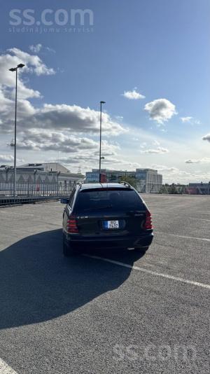 Melns Mercedes-Benz c-280 2006 Rīga, ar dzinēja tilpumu 3.00 L un nobraukumu 158 tūkst. km par 4299 €, foto 9 vietnē AUTOMOTO.COM.LV
