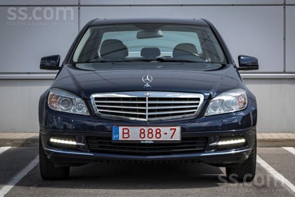 Zils Mercedes-Benz c-280 2010 Rīga, ar dzinēja tilpumu 3.00 L un nobraukumu 137 tūkst. km par 6850 €, foto 2 vietnē AUTOMOTO.COM.LV