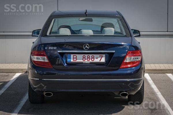 Zils Mercedes-Benz c-280 2010 Rīga, ar dzinēja tilpumu 3.00 L un nobraukumu 137 tūkst. km par 6850 €, foto 5 vietnē AUTOMOTO.COM.LV