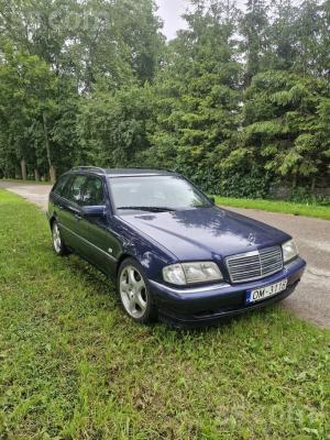 Blue Mercedes-Benz c-280 2000 in Ventspils, with an engine capacity of 2.80 L and mileage of 330 thousand km for 2350 €, photo 3 on AUTOMOTO.COM.LV