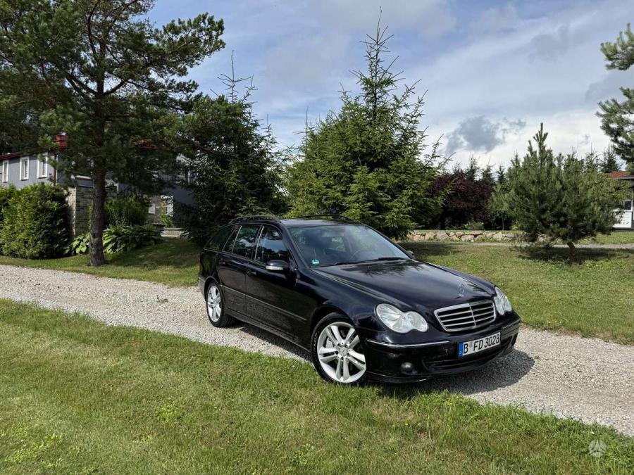 Zils Mercedes-Benz c-280 2006 Kelmė, ar dzinēja tilpumu 3.00 L un nobraukumu 335 tūkst. km par 2950 €, foto 8 vietnē AUTOMOTO.COM.LV