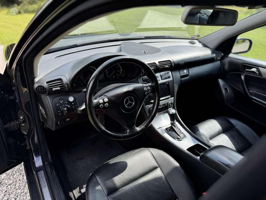 Zils Mercedes-Benz c-280 2006 Kelmė, ar dzinēja tilpumu 3.00 L un nobraukumu 335 tūkst. km par 2950 €, foto 10 vietnē AUTOMOTO.COM.LV