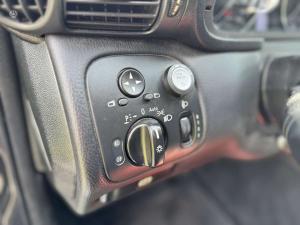 Zils Mercedes-Benz c-280 2006 Kelmė, ar dzinēja tilpumu 3.00 L un nobraukumu 335 tūkst. km par 2950 €, foto 13 vietnē AUTOMOTO.COM.LV