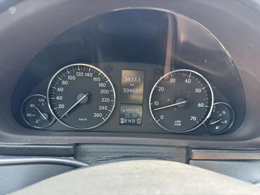 Zils Mercedes-Benz c-280 2006 Kelmė, ar dzinēja tilpumu 3.00 L un nobraukumu 335 tūkst. km par 2950 €, foto 23 vietnē AUTOMOTO.COM.LV