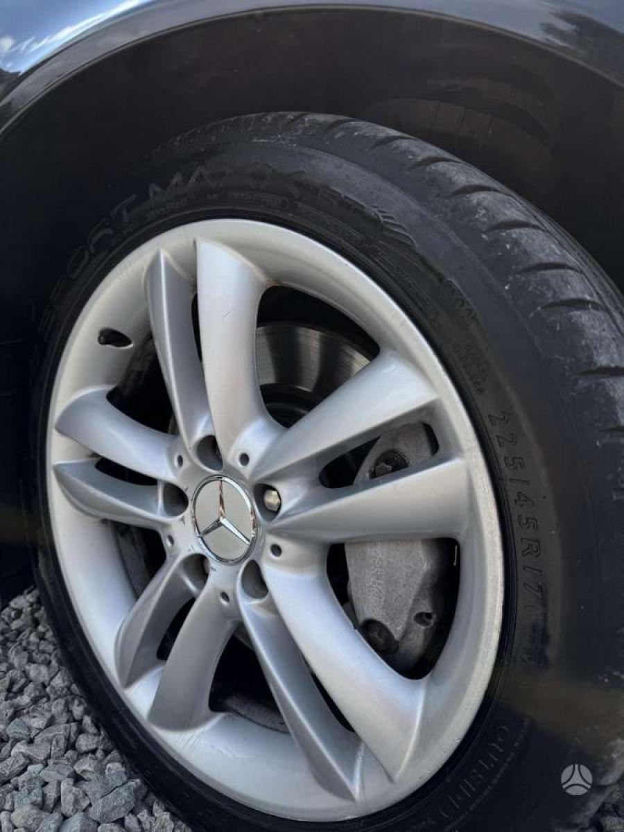 Zils Mercedes-Benz c-280 2006 Kelmė, ar dzinēja tilpumu 3.00 L un nobraukumu 335 tūkst. km par 2950 €, foto 28 vietnē AUTOMOTO.COM.LV