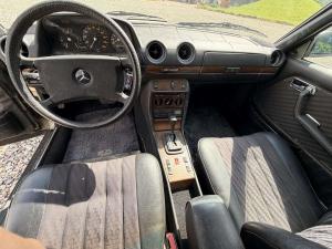 Серый Мерседес Ц 280 1982 в Утена, объемом двигателя 2.80 л и пробегом 94 тыс. км за 10285 €, фото 20 на AUTOMOTO.COM.LV