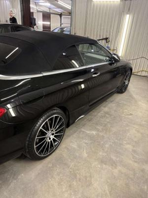 Melns Mercedes-Benz C 300 2018 Kauņa, ar dzinēja tilpumu 1.99 L un nobraukumu 111 tūkst. km par 23900 €, foto 4 vietnē AUTOMOTO.COM.LV