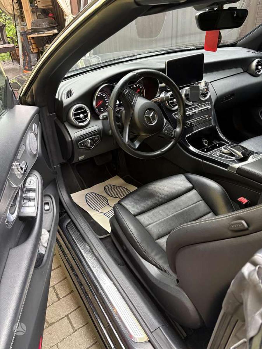 Melns Mercedes-Benz C 300 2018 Kauņa, ar dzinēja tilpumu 1.99 L un nobraukumu 111 tūkst. km par 23900 €, foto 11 vietnē AUTOMOTO.COM.LV