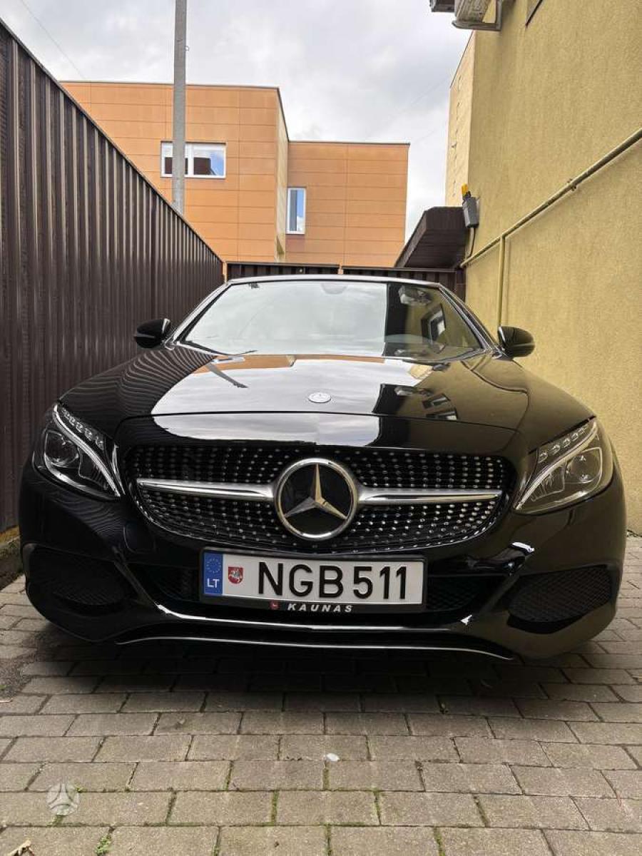 Melns Mercedes-Benz C 300 2018 Kauņa, ar dzinēja tilpumu 1.99 L un nobraukumu 111 tūkst. km par 23900 €, foto 12 vietnē AUTOMOTO.COM.LV
