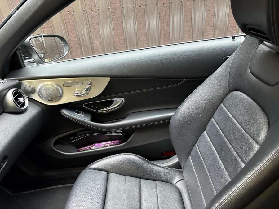 Melns Mercedes-Benz C 300 2018 Kauņa, ar dzinēja tilpumu 1.99 L un nobraukumu 111 tūkst. km par 23900 €, foto 14 vietnē AUTOMOTO.COM.LV