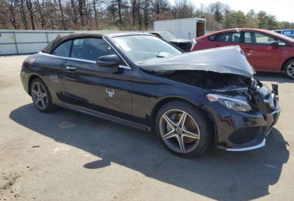 Melns Mercedes-Benz C 300 2018 Kauņa, ar dzinēja tilpumu 1.99 L un nobraukumu 88 tūkst. km par 7750 €, foto 3 vietnē AUTOMOTO.COM.LV