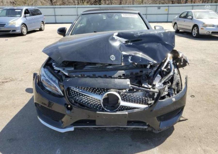 Black Mercedes-Benz C 300 2018 in Kaunas, with an engine capacity of 1.99 L and mileage of 88 thousand km for 7750 €, photo 5 on AUTOMOTO.COM.LV