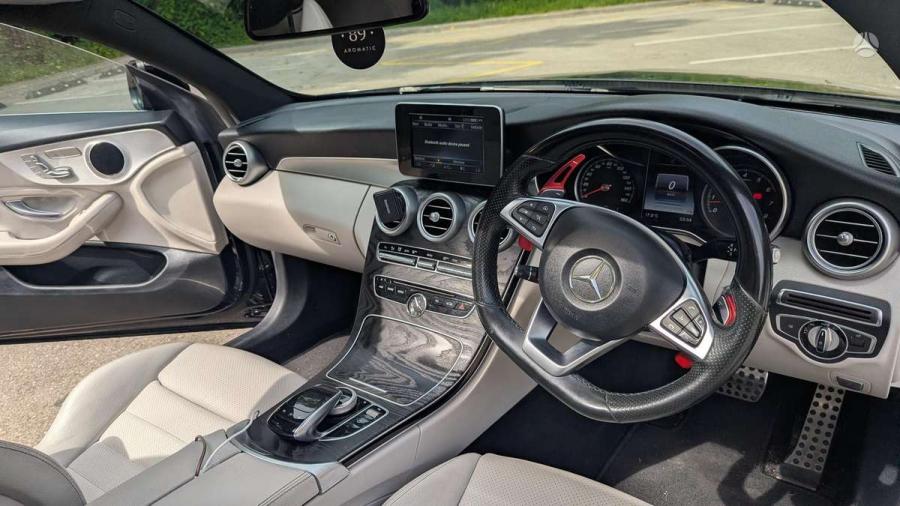 Melns Mercedes-Benz C 300 2015 Klaipėda, ar dzinēja tilpumu 2.00 L un nobraukumu 160 tūkst. km par 10400 €, foto 8 vietnē AUTOMOTO.COM.LV