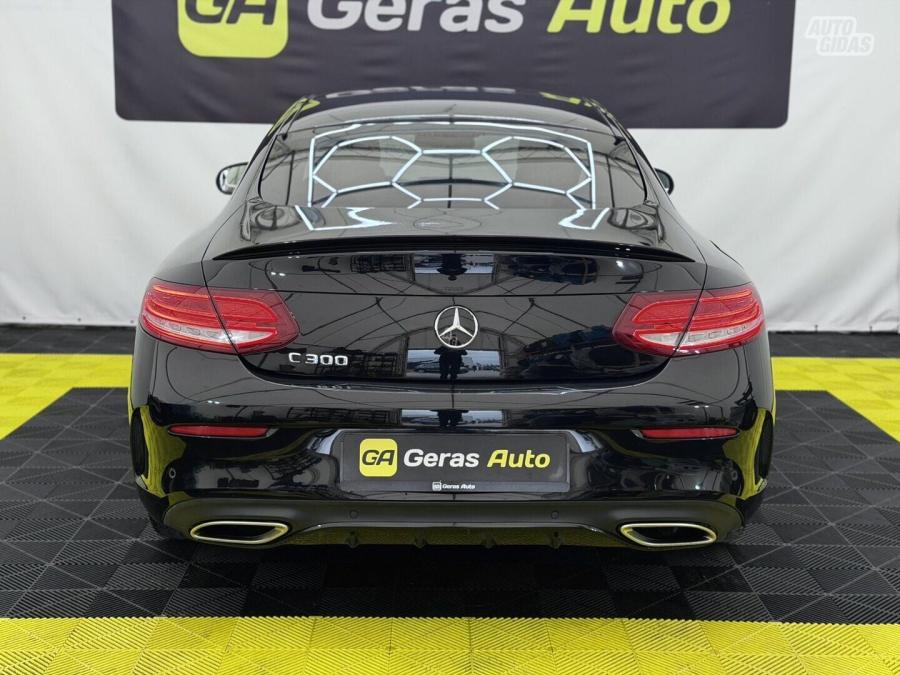 Melns Mercedes-Benz C 300 2016 Avižieniai, ar dzinēja tilpumu 2.00 L un nobraukumu 221 tūkst. km par 19950 €, foto 6 vietnē AUTOMOTO.COM.LV