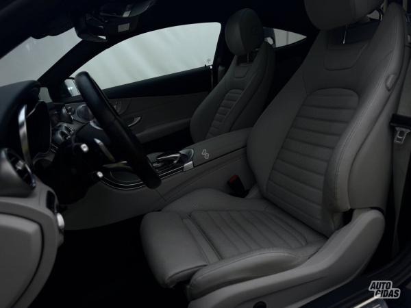 Melns Mercedes-Benz C 300 2016 Avižieniai, ar dzinēja tilpumu 2.00 L un nobraukumu 221 tūkst. km par 19950 €, foto 10 vietnē AUTOMOTO.COM.LV