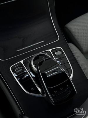 Melns Mercedes-Benz C 300 2016 Avižieniai, ar dzinēja tilpumu 2.00 L un nobraukumu 221 tūkst. km par 19950 €, foto 22 vietnē AUTOMOTO.COM.LV