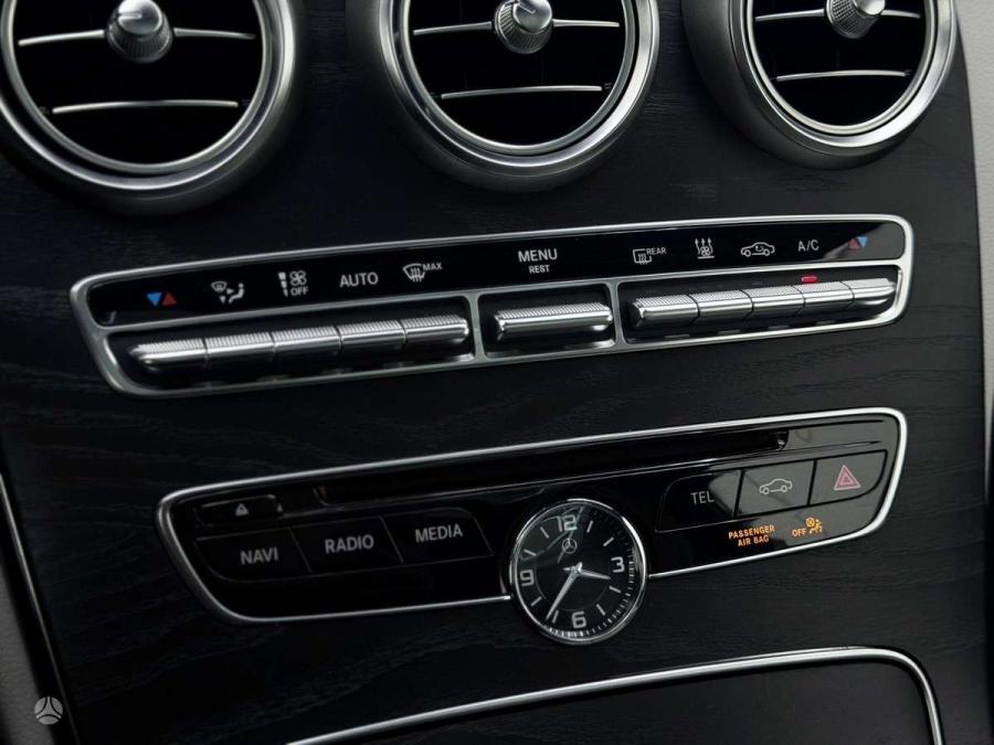 Black Mercedes-Benz C 300 2016 in Vilnius, with an engine capacity of 1.99 L and mileage of 221 thousand km for 19800 €, photo 23 on AUTOMOTO.COM.LV