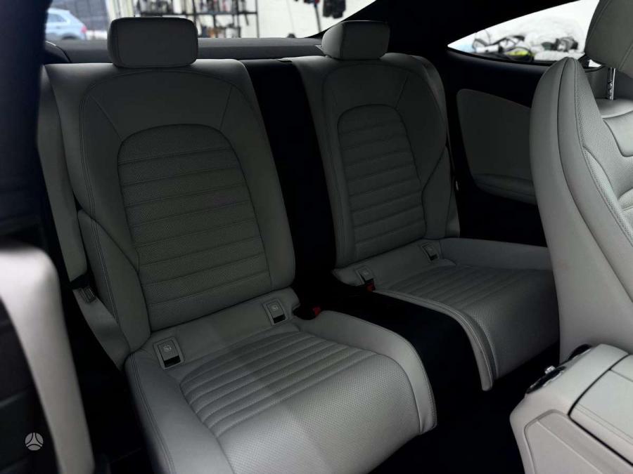 Black Mercedes-Benz C 300 2016 in Vilnius, with an engine capacity of 1.99 L and mileage of 221 thousand km for 19800 €, photo 14 on AUTOMOTO.COM.LV