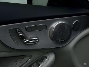 Black Mercedes-Benz C 300 2016 in Vilnius, with an engine capacity of 1.99 L and mileage of 221 thousand km for 19800 €, photo 19 on AUTOMOTO.COM.LV