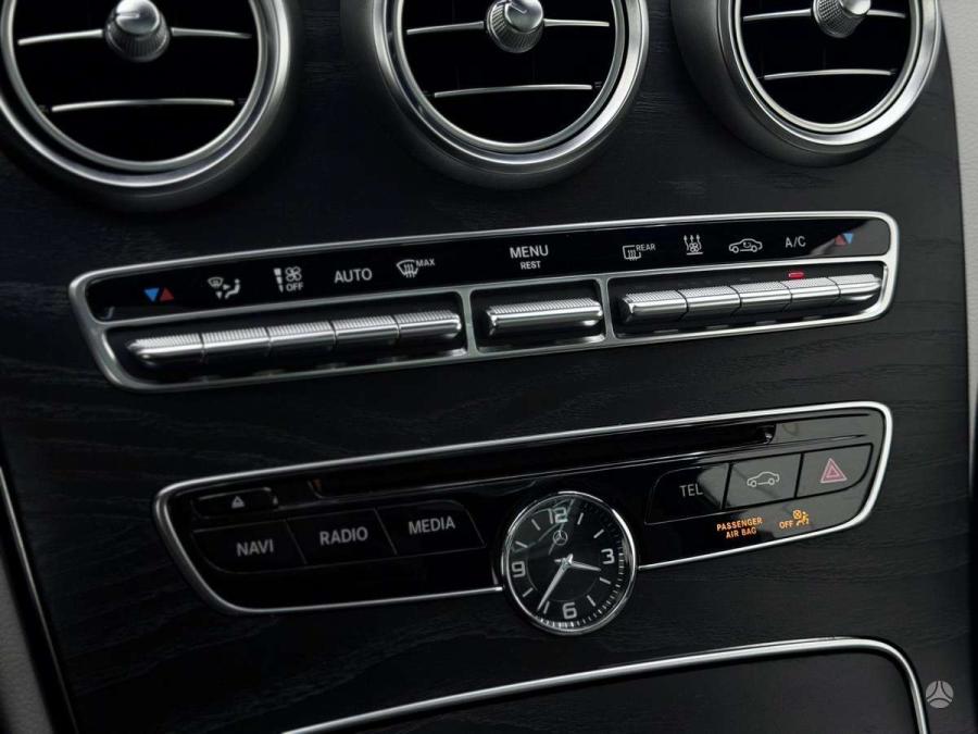Black Mercedes-Benz C 300 2016 in Vilnius, with an engine capacity of 1.99 L and mileage of 221 thousand km for 19800 €, photo 23 on AUTOMOTO.COM.LV