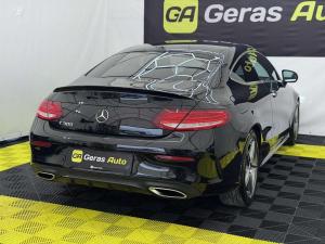 Melns Mercedes-Benz C 300 2016 Viļņa, ar dzinēja tilpumu 1.99 L un nobraukumu 221 tūkst. km par 19750 €, foto 5 vietnē AUTOMOTO.COM.LV