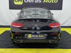 Black Mercedes-Benz C 300 2016 in Vilnius, with an engine capacity of 1.99 L and mileage of 221 thousand km for 19750 €, photo 6 on AUTOMOTO.COM.LV