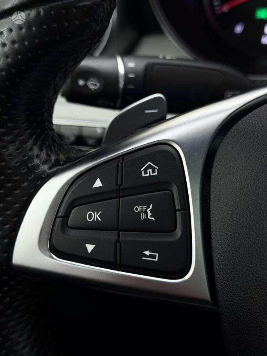 Black Mercedes-Benz C 300 2016 in Vilnius, with an engine capacity of 1.99 L and mileage of 221 thousand km for 19750 €, photo 27 on AUTOMOTO.COM.LV